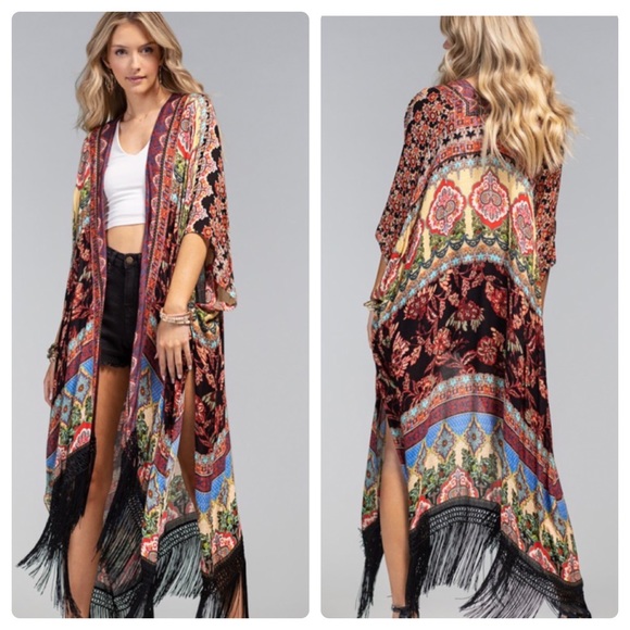 A Girl Thing | Tops | 23 25 Start Beautiful Floral And Demask Fringe ...